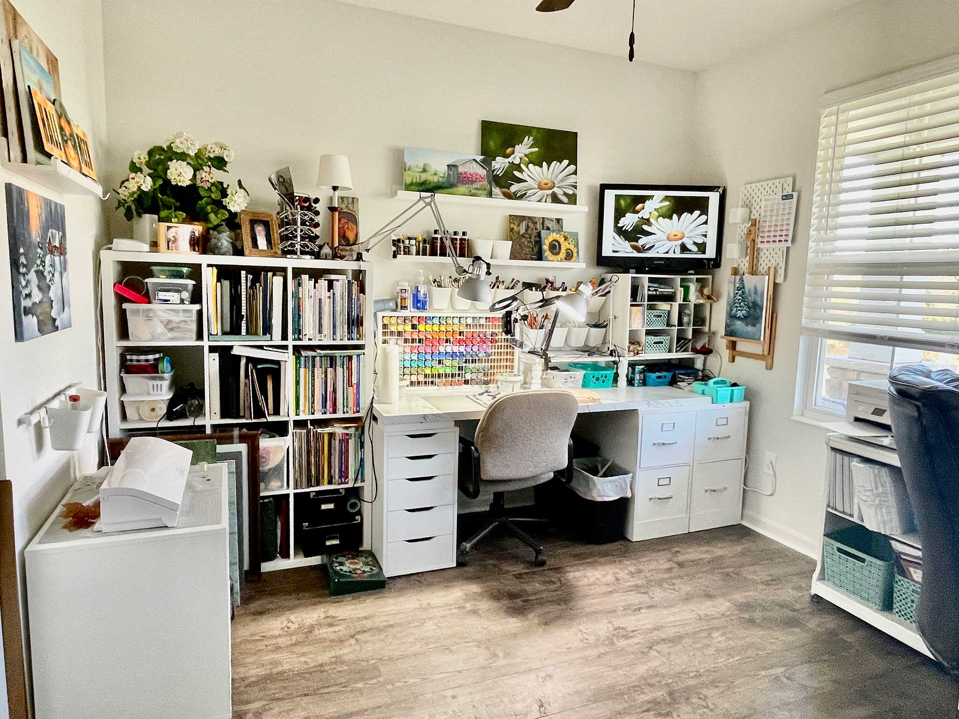 Sharon Chinn – Whimsical to Realistic Painting